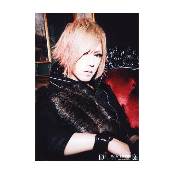 商品名：中古生写真(男性) DIAURA/佳衣/上半身・座り・衣装黒/CD「Evils(通常盤)」ZEAL LINK特典生写真(男性)/ヴィジュアル系バンド/DIAURA