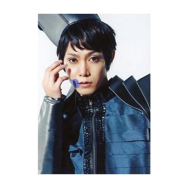 商品名：中古生写真(男性) 玉城裕規/上半身・衣装青・帽子・右手上げ・キャラクターショット/「SHATNER of WONDER #3 ロボ・ロボ」生写真セット生写真(男性)/俳優中古注意事項：※画像の商品のみとなります。