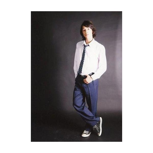 商品名：中古生写真(男性) Luke.C/全身・衣装白・黒・左手ズボン・左足立て・背景黒/「22th Birthday party」物販生写真生写真(男性)/俳優