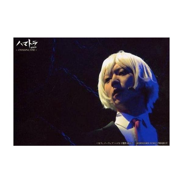 商品名：中古生写真(男性) 栩原楽人(アート)/ライブフォト・顔アップ・衣装黒白・目線左・背景黒/舞台「ハマトラ THE STAGE -CROSSING TIME-」ブロマイド生写真(男性)/俳優