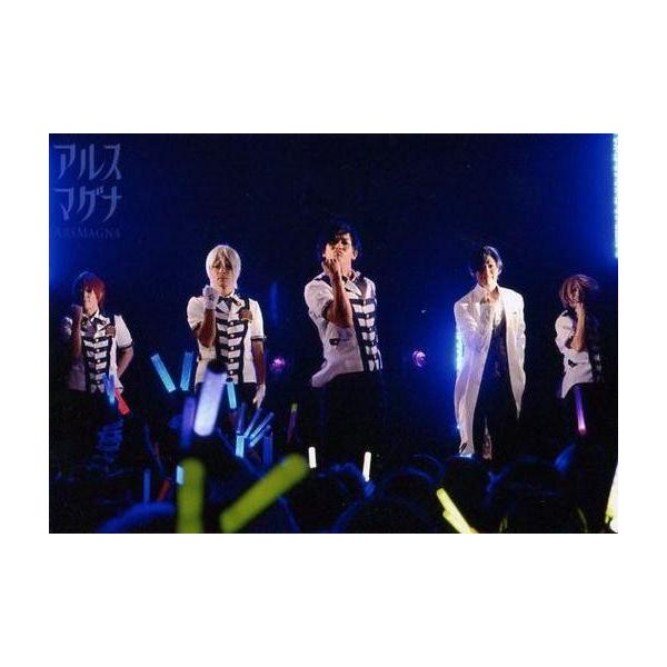 商品名：中古生写真(男性) アルスマグナ/集合(5人)/ライブフォト・横型・全身・衣装白・黒・右手上げ・グー/「アルスマグナファンクラブ〜α〜プレゼンツ グリパ!! 〜The greeting party by Witt and Kento...