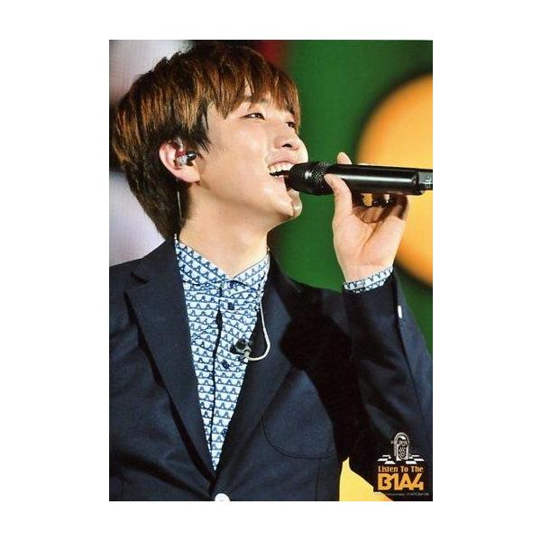 商品名：中古生写真(男性) B1A4/SANDEUL(サンドゥル)/ライブフォト・バストアップ・衣装黒青・左手マイク・目線右上/『B1A4 LIVE TOUR 2014 in Japan 「Listen To The B1A4」』公式生写真...