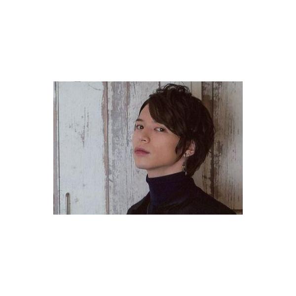 商品名：中古生写真(男性) 北村諒(東堂尽八)/横型・バストアップ・衣装黒・体左向き・背景白・私服ショット/舞台『弱虫ペダル』 インターハイ篇 The Second Order ブロマイド生写真(男性)/俳優