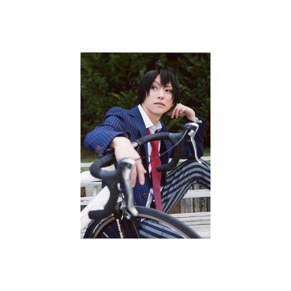 商品名：中古生写真(男性) 鈴木拡樹(荒北靖友)/膝上・衣装制服自転車・目線左・座り・キャラクターショット/舞台『弱虫ペダル』 インターハイ篇 The Second Order ブロマイド生写真(男性)/俳優