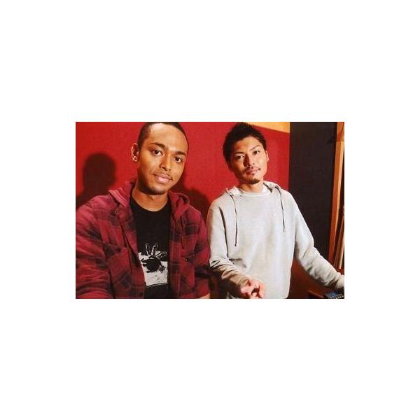 商品名：中古生写真(男性) EXILE/NESMITH・SHOKICHI/横型・バストアップ・SHOKICHI衣装グレー・ピース・背景赤/月刊EXILE定期購読特典生写真12月/ポストカードサイズ生写真(男性)/アイドル/EXILE