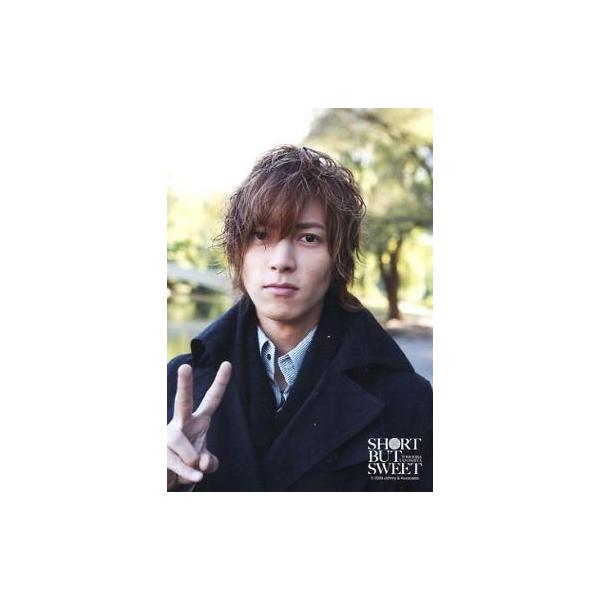 商品名：中古生写真(ジャニーズ) 山下智久/バストアップ・衣装黒・右手ピース・屋外/YAMASHITA TOMOHISA SHORT BUT SWEET生写真(ジャニーズ)/アイドル/ジャニーズ