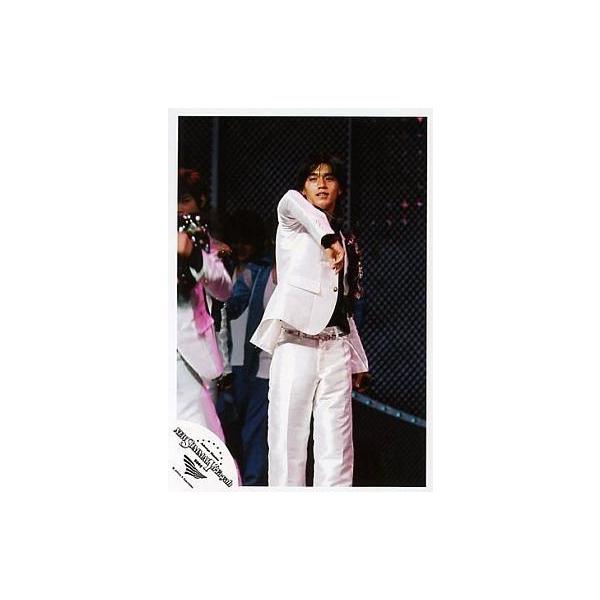 商品名：中古生写真(ジャニーズ) NEWS/錦戸亮/衣装白・右腕前・左に人・NEWS SUMMAR Ya-Ya-yah/公式生写真生写真(ジャニーズ)/アイドル/NEWS