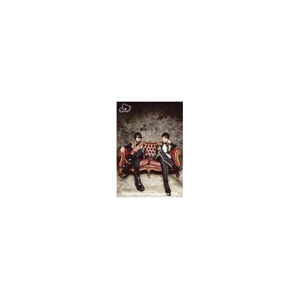 商品名：中古生写真(男性) D.A.T/小野大輔・近藤孝行/全身・ソファ座り・小野頬杖・近藤右手肘掛・背景壁グレー/「Original Entertainment Paradise -おれパラ- 2018 〜We’lluminate☆PAR...