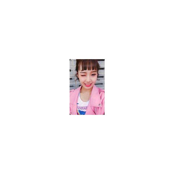 商品名：中古コレクションカード(女性) Weki Meki/チェ・ユジョン(Choi Yoojung)/衣装白・ピンク・ウインク・裏面黒/CD「Kiss， Kicks(Kiss Ver.)」封入特典ランダムセルフィーフォトカードコレクション...