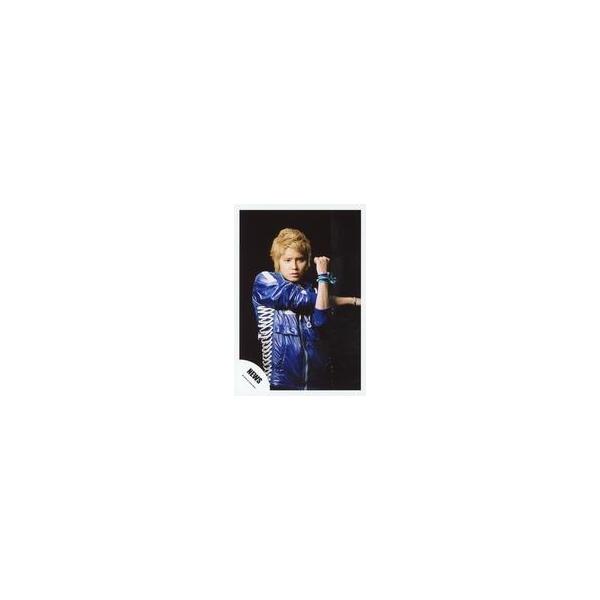 商品名：中古生写真(ジャニーズ) NEWS/手越祐也/上半身・衣装青.白・左手曲げ・右手伸ばし・腕交差・背景黒/「ONE-for the win-」PV/公式生写真生写真(ジャニーズ)/アイドル/NEWS