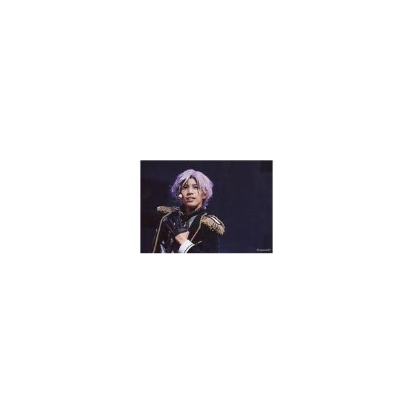 商品名：中古生写真(男性) 三谷怜央(桜庭涼太)/ライブフォト・横型・上半身・キャラクターショット/Let us go singing as far as we go; the road will be less tedious. - 歌い...