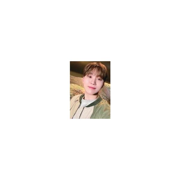 商品名：中古生写真(男性) SEVENTEEN/SEUNGKWAN(スングァン)/裏面文字オレンジ/「SEVENTEEN JAPAN BEST ALBUM ALWAYS YOURS MERCHANDISE」ランダムセルフィーフォト生写真(男...