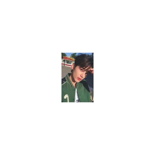 商品名：中古コレクションカード(男性) 28：パク・ハンビン(Park Hanbin)/「2023 WAKEONE FANMEETING [WAKE UP ： Summer vacation]」トレーディングカード Ver.2コレクションカ...