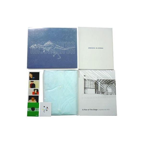 商品名：中古パンフレット ≪パンフレット(ライブ)≫ 付録付)パンフ)popsaurus mr.children 2001 ツアーパンフレットBOX【内容物】特製レインコート×1、写真集×1、ステージプラン×1、ギターピック×1、花の種入り...