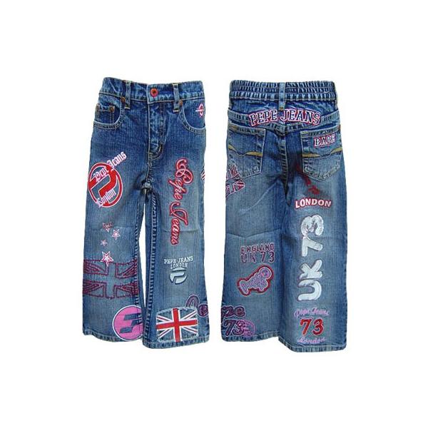 ユーズドの色合いに刺繍やプリントがいっぱいついてかわいいデニムパンツです。素材：96％COTTON 4％SPANDEXサイズ(着丈/ウエスト/股下),2歳：90(49/42/31),4歳：110(59/46/37)※cm