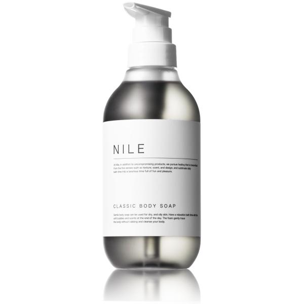 NILE クラシックボディーソープ 400ml サボンウッド（サボンカシミアの香り） ・【さっぱりとした洗い上がりのシャワーオイル】1日の汚れをさっぱり洗い流すシャワーオイル。モコモコ泡立つテクスチャで肌を優しく包み込み綺麗に洗浄します。・...