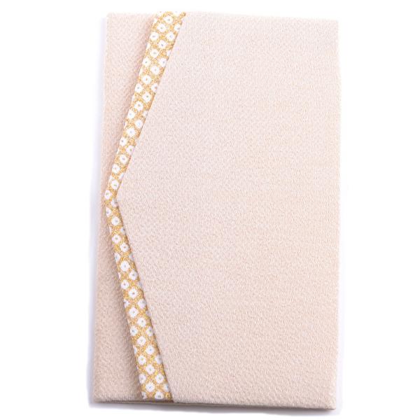 格子柄ちりめんふくさ シャンパンゴールド 袱紗 日本製 ・御祝儀はふくさに包むのが礼儀ですが、なかなか上手に包めないもの。金封ふくさがあれば、御祝儀をスマートに差し出すことができます。 【サイズ】約12cm×約20cm　 【色】上品なシャン...