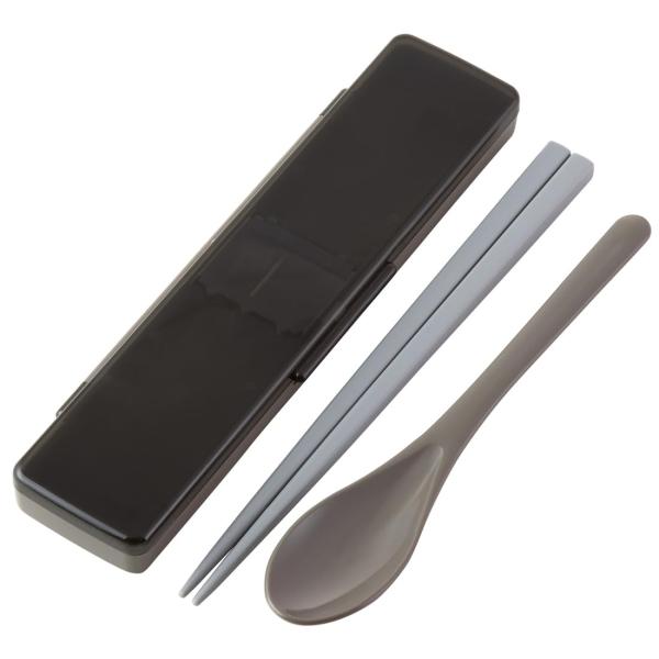 スケーター(Skater) コンビセット 抗菌 箸 スプーン セット 箸21cm チャコールグレー CCS45SAAG-A ・ケースの中で箸が動く音が鳴りにくいクッション付きの箸箱・サイズ:箸＝長さ21cm スプーン＝全長19.7cm ケー...