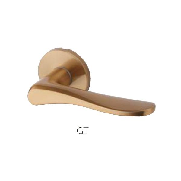 丸喜金属のレバーハンドルです。シンプルかつモダンなデザインが部屋の空間演出に一役買います。本製品はレバーハンドル＋錠前（空錠、間仕切錠、シリンダー付間仕切錠、表示錠）いずれか１つとのセットになります。limited matte black（...