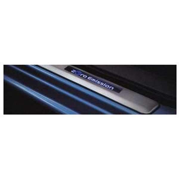 商品ID:anle020車種名：リーフ品名：キッキングプレート取り付けできる年式：平成24年11月〜27年11月型式：AZE0詳細：乗降時の傷付を防止すると共に、ドアの開閉に合わせて、電気自動車の象徴であるzero Emissionのロゴが...