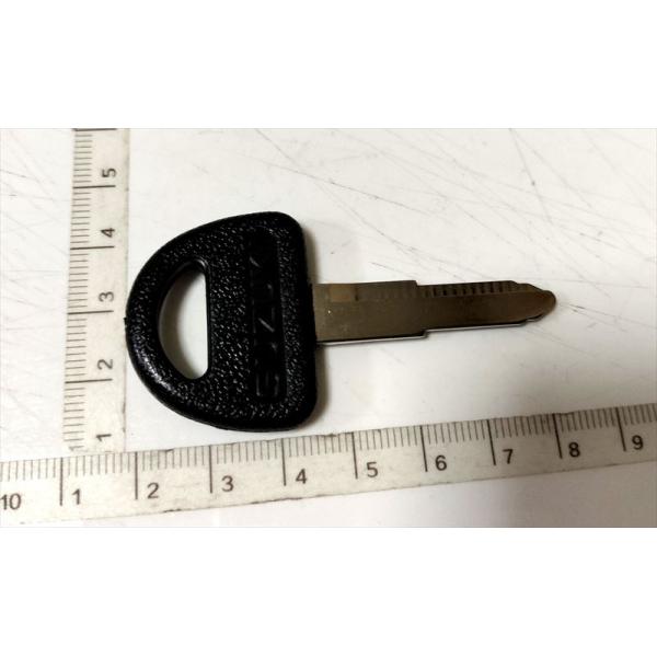 ジムニー 660 ホロのキー ブランク ※写真 No 10番車名：ジムニー 660 ホロ型式：JA11C様式：JA11車台番号：100001〜500000開始年月：平成02年02月終了年月：平成07年10月</td></t...