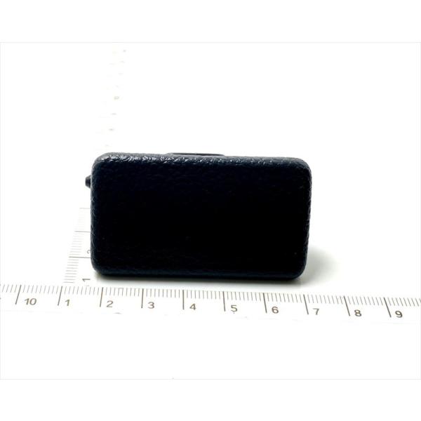 車名：キャリィ／エブリィ FCタイプ型式：DA65T様式：DA65T車台番号：180001〜開始年月：平成24年04月終了年月：グループ：ドアフィティングパーツ・ボデーインナーパーツカテゴリ：インストルメントパネル特記：AB品番：73421...