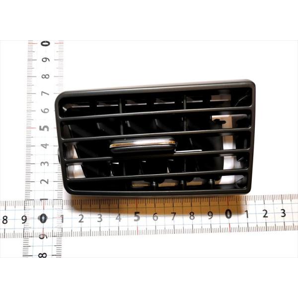 ジムニー 660ユウセイのルーバ センターベンチレータ ライト(クローム) ※写真 No 1番車名27ジムニー 660ユウセイ型式:27JB23W様式:27JB23W車台番号27650002〜999999開始年月:27平成22年08月終了年...