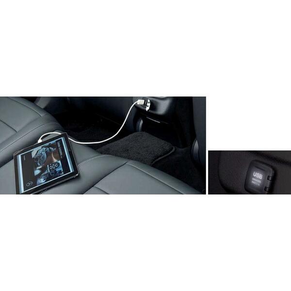 商品ID:ecbe039車種名：E-class品名：USB充電ソケット取り付けできる年式：平成28年10月〜next型式：RBA DBA LDA DLA CAA 詳細：後席用／2ボート。最大電流：2.1A（1ポート当たり）。※取付時、穴開け...