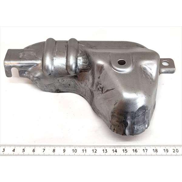 ジムニー 660 ワゴンのエキゾーストマニホールド の カバー ※写真 No 17番車名：ジムニー 660 ワゴン型式：JB23W様式：JB23W車台番号：100001〜310000開始年月：平成10年09月終了年月：平成13年12月グルー...