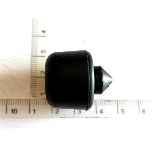 ジムニー 660 ワゴンのクッション フロントフードフロントNO.2 ※写真 No 11番車名：ジムニー 660 ワゴン型式：JB23W様式：JB23W車台番号：310001〜400000開始年月：平成13年12月終了年月：平成16年09月...