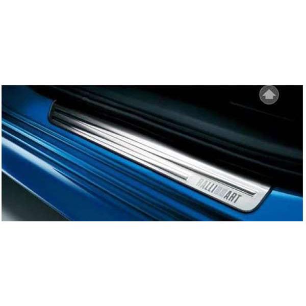 商品ID:fobi001車種名：ギャランフォルティス品名：スカッフプレート（RALLIART）取り付けできる年式：平成24年10月〜next型式：CY4A詳細：アルミ風エッジング処理のベースに光沢のあるキャラクターラインを配した高級感十分の...