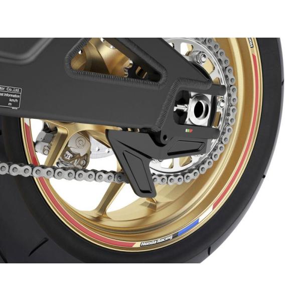 HONDA_2輪純正部品車種名：CBR1000RR-RFIREBLADE取り付けできる年式：令和05年12月〜next型式：SC82部品名：スプロケットプロテクター※ブラック詳細：サーキットレギュレーションに準拠した設計で、スプロケット部へ...