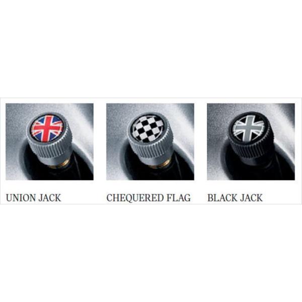 MINI純正部品車種名：クロスオーバー取り付けできる年式：令和02年9月〜next型式：42BT20部品名：エア・バルブ・キャップ※1セット4個入り詳細：※フラッグ・デザインやロゴ入りのエア・バルブ・キャップ。小さなアクセントが大きな違いを...