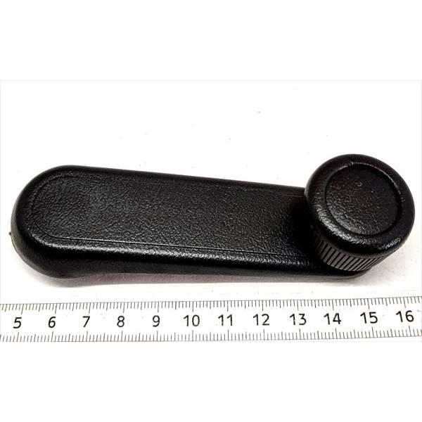 ジムニー 1300 シエラ2のハンドル ドアウィンドレギュレータ(ブラック) ※写真 No 14番車名：ジムニー 1300 シエラ2型式：JB32W様式：JB32W車台番号：100001〜110000開始年月：平成07年11月終了年月：平成...