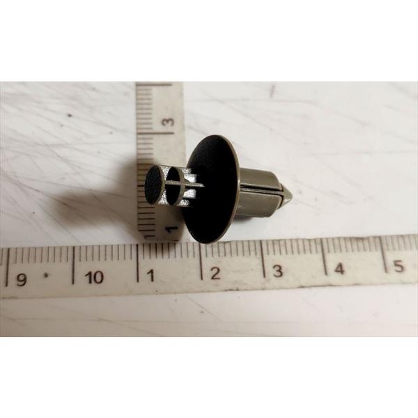 車名：キャリィ／エブリィ エブリイトクソウ型式：DA17V様式：DA17V車台番号：420002〜800000開始年月：令和01年05月終了年月：グループ：ドアフィティングパーツカテゴリ：インテリアトリム特記：DA17V品番：09409-0...