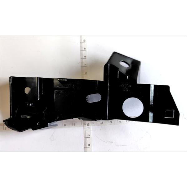 マツダ純正部品車種名： ＲＸ−８型式： LA-SE3P純正品番： F151-50-0U1E