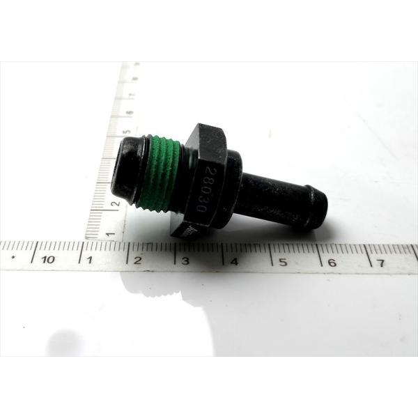 トヨタ純正部品純正品番： 12204-28030AI-startベンチレーションバルブ（品番：12204-28030）は、エンジンのクランクケースと吸気系を接続するホースに取り付けられ、エンジン内部の圧力を適切に調整し、ブローバイガスを吸気...