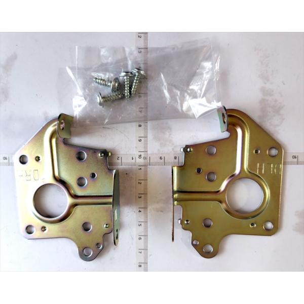 ダイハツ純正部品車種名： ムーヴコンテ型式： L575S-G純正品番： 08606-K2009AI-startこの部品はダイハツ車のダッシュボード内にオーディオユニットを固定するための取り付けキットです。通常、車両のオーディオスペースに適合...