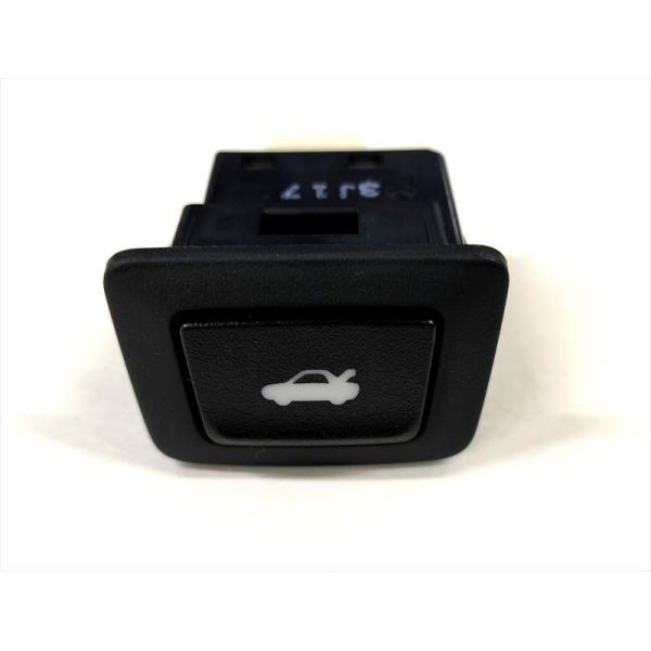 マツダ純正部品車種名： ロードスター型式： 5BA-NDERC純正品番： GJR9-66-630AAI-startロードスター用リッドオープナースイッチ（品番: GJR9-66-630A）は、トランクやリアハッチの開閉操作を可能にするスイッ...