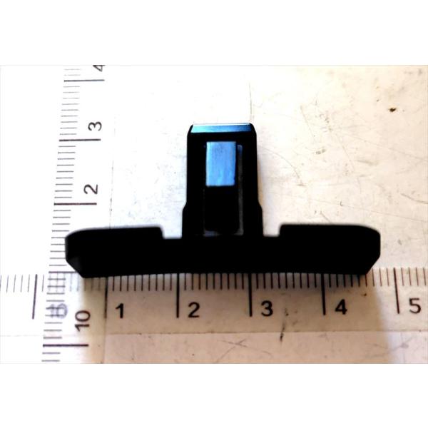 トヨタ純正部品車種名： アルファード型式： 6AA-AAHH45W純正品番： 75392-V2010