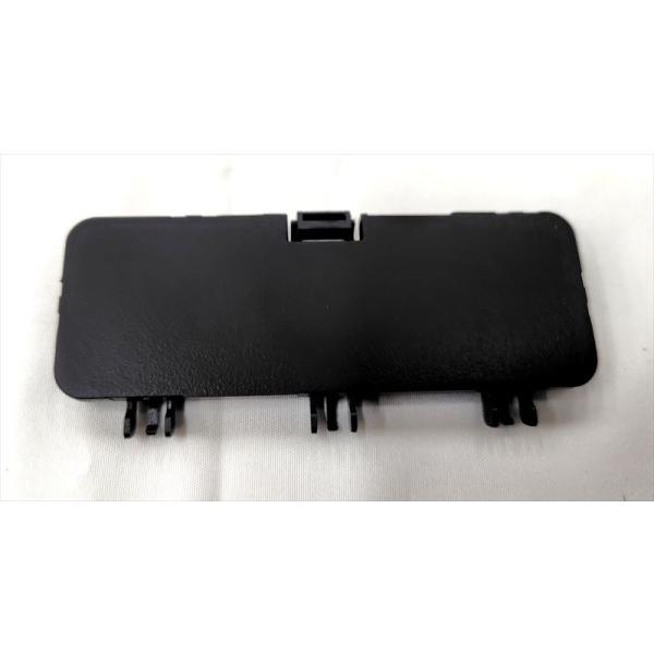 日産純正部品車種名： エクストレイル型式： DBA-T32純正品番： 73865-4CL0A