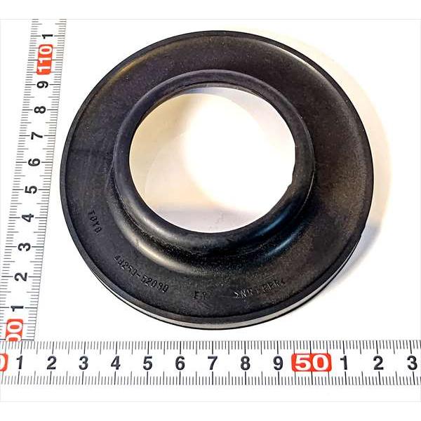 トヨタ純正部品車種名： アクア型式： DAA-NHP10純正品番： 48258-52030