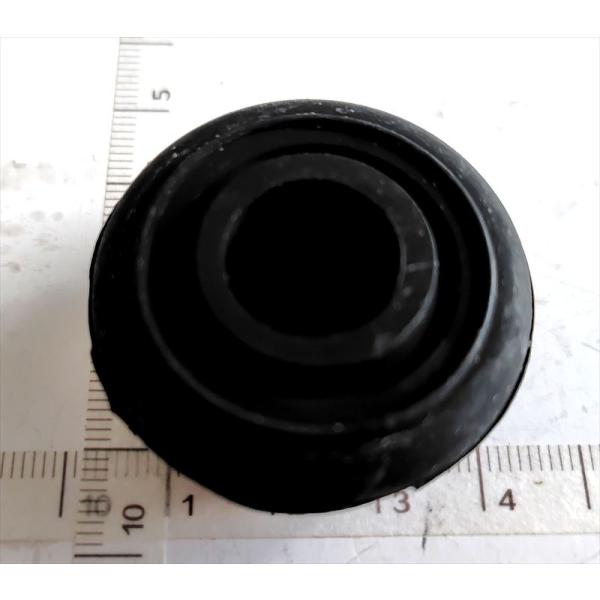 日産純正部品車種名： セレナ型式： DBA-CC25純正品番： 56217-EN100