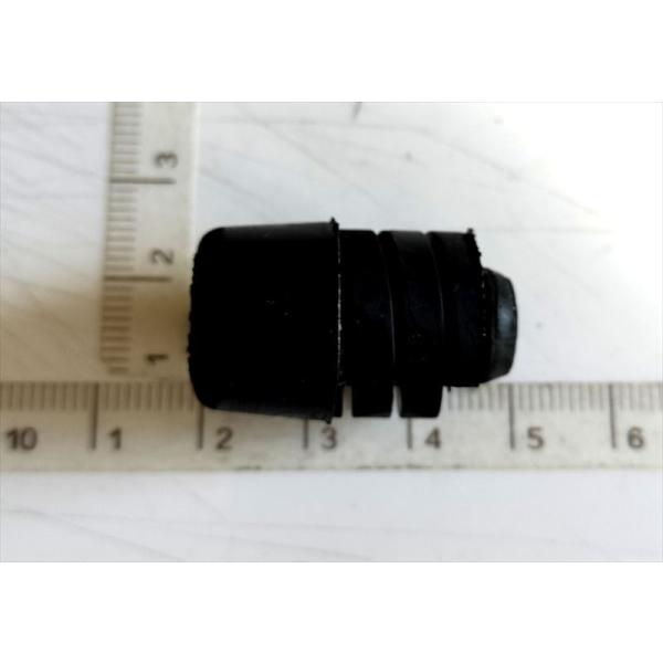 マーチ用 ストッパーラバー 65822-M7000 日産純正部品