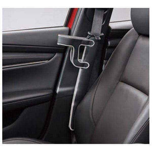 商品ID:mazt046車種名：MAZDA3品名：シートベルトサポートパッド取り付けできる年式：令和元年5月〜next型式：DKEFW DKEAW DKF8W DK8AW 詳細：パッドのストラップを引っ張れば、少ない動作でシートベルトを装着...