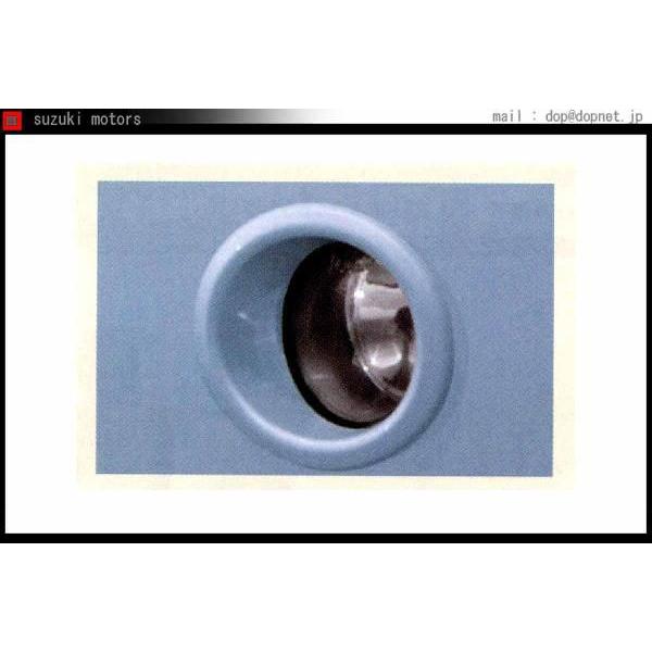 商品ID:mcal008-1車種名：キャロル品名：フォグランプベゼル取り付けできる年式：平成21年12月〜next型式：HB25S詳細：CIBIE製：φ70mm。12V35W H8。夜間や濃霧時の視認性を高めるフォグランプ。快適で安全なドラ...