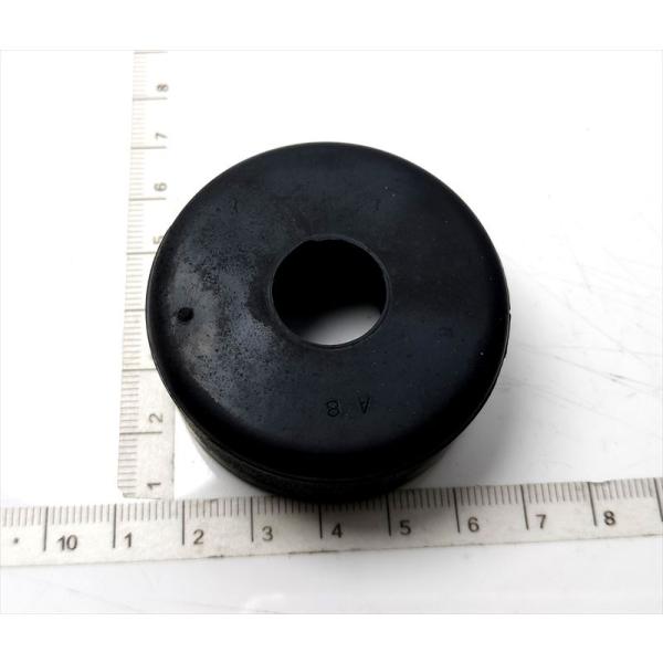 ジムニー 1300 シエラのクッション ボディーマウンチング ロア ※写真 No 32番車名：ジムニー 1300 シエラ型式：JB31W様式：JB31W車台番号：100001〜199999開始年月：平成05年05月終了年月：平成07年10月...