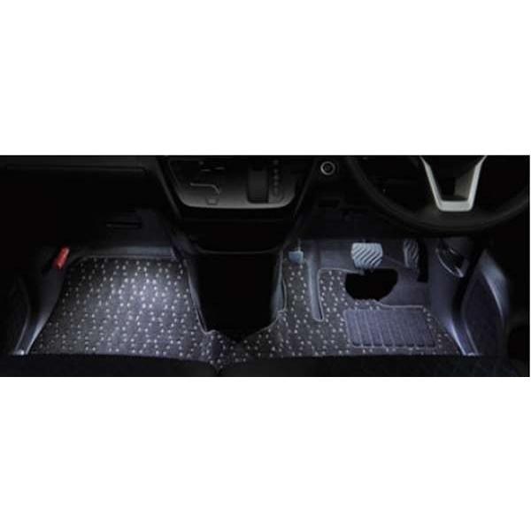 商品ID:oubp012車種名：ルークス品名：フットウェルランプ（白色発光、フロント用：運転席&amp;助手席）取り付けできる年式：令和02年2月〜next型式：sm21詳細：夜間の乗り降りの際に、2モードの白色発光LEDで足元を演出。ドア...