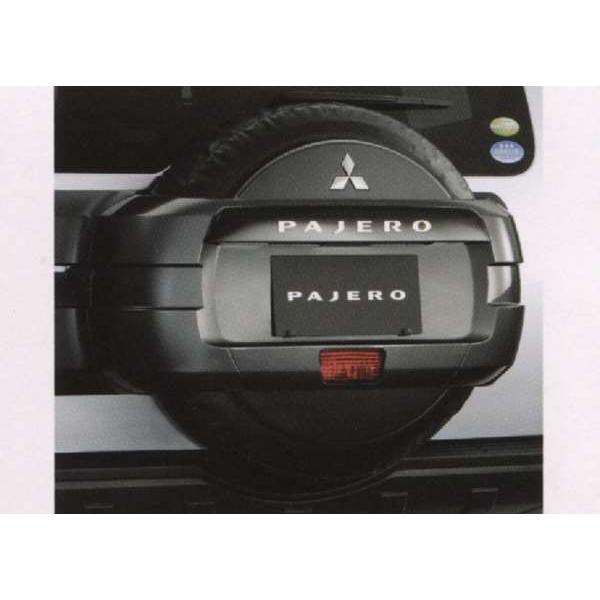 商品ID:paje011車種名：パジェロ品名：スペアタイヤカバー取り付けできる年式：平成22年9月〜23年10月型式：V98W V97W V93W詳細：タイヤを包んで風雨から守るだけでなく、さりげないドレスアップになります。塩ビレザー製。※...
