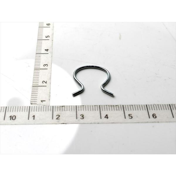 車名：キャリィ／エブリィ EBD-DA64V型式：DA64V様式：DA64V車台番号：240001〜600000開始年月：平成19年06月終了年月：グループ：ドアフィティングパーツカテゴリ：リヤドアレギュレータ特記：LG,VA,VAM,VT...